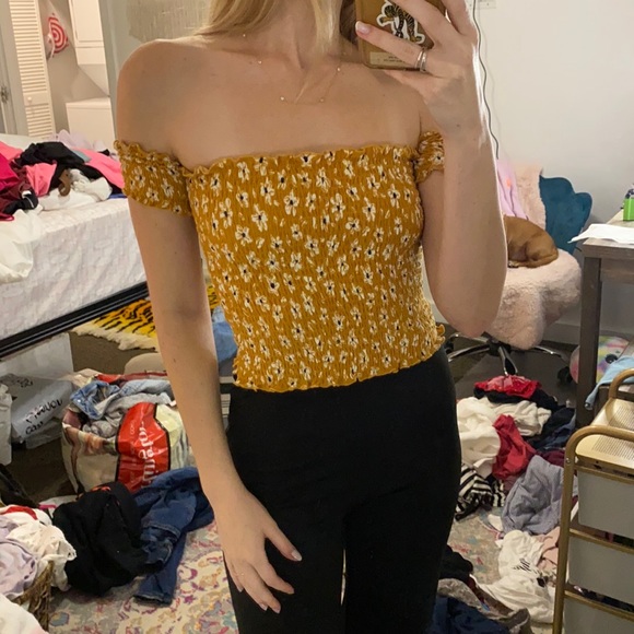 Tops | Yellow Floral Scrunch Top | Poshmark